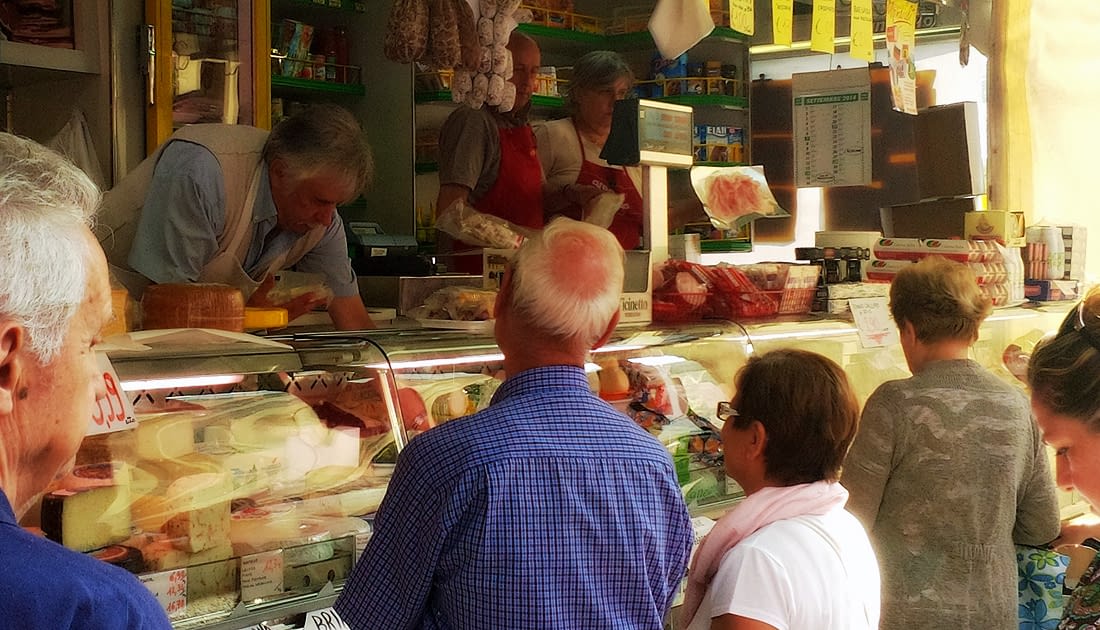 Experience Italy Travels | How to shop for groceries like an Italian